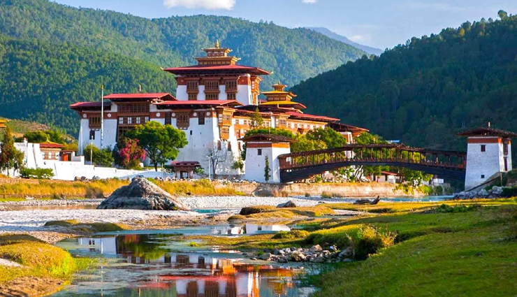 5 Reasons Why Bhutan Is The Happiest Country In The World Lifeberrys 5 Reasons Why Bhutan Is The Happiest Country In The World Lifeberrys