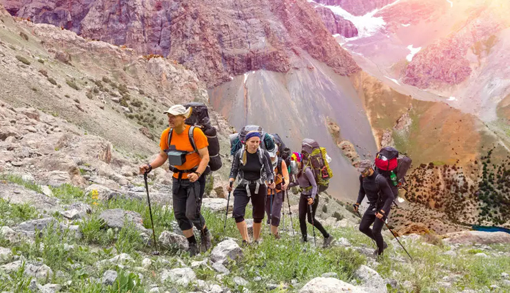 6 Adventure Sports You Must Try In India - lifeberrys.com