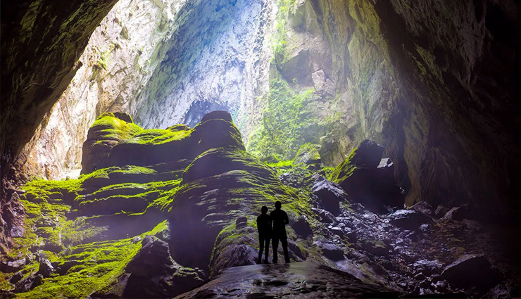 10 Adventurous Caving Destinations In The World - lifeberrys.com