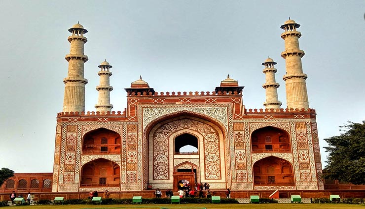 भारत के ये 4 मकबरे रखते हैं अपना ऐतिहासिक महत्व, कलाकारी ऐसी कि हो ...