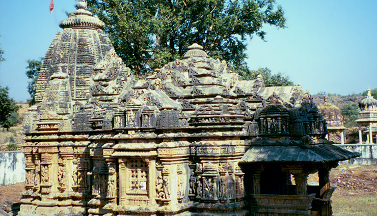 11 Magnificent Temples To Visit in Rajasthan - lifeberrys.com