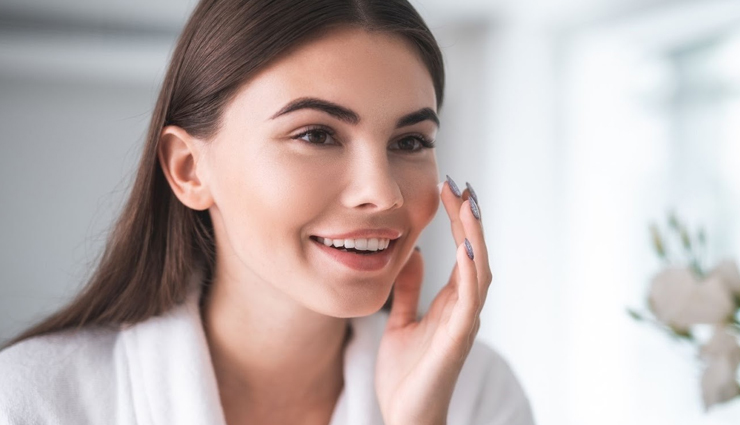 7 Most Amazing Benefits of Using Lemon for Skin - lifeberrys.com