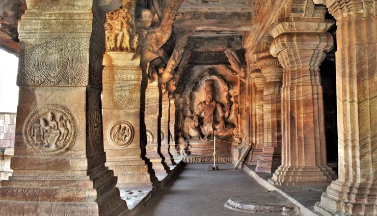 Some Famous Cave Paintings To Visit in India - lifeberrys.com