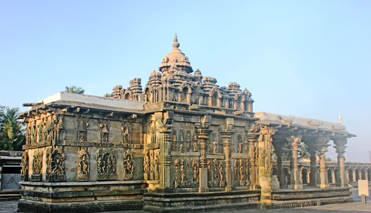 6 Most Famous Temples You Must Visit in Belur - lifeberrys.com