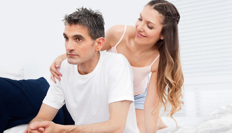 8 Ways To Deal When Your Boyfriend is Not Over His Ex - lifeberrys.com