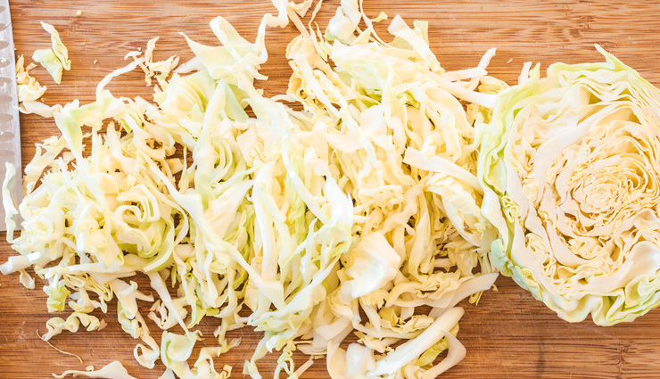 Recipe- Maharashtrian Style Kobi Cha Zunka - lifeberrys.com