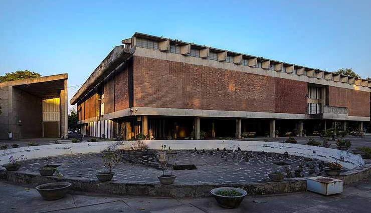 5 Most Popular Tourist Attractions To Visit in Chandigarh - lifeberrys.com