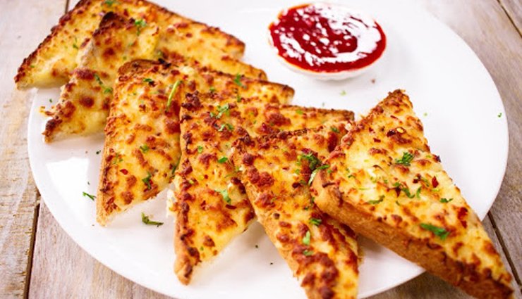Recipe- Spicy and Cheese Loaded Masala Toast - lifeberrys.com