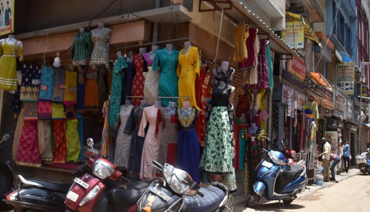 5 Most Famous Chor Markets To Visit in India - lifeberrys.com