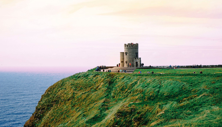 6 Must Visit Cliff Building Around The World - lifeberrys.com