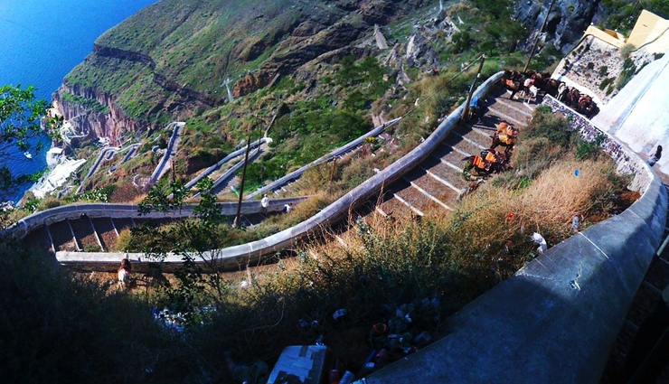 6 Most Amazing Cliff Paths To Explore Around The World - lifeberrys.com