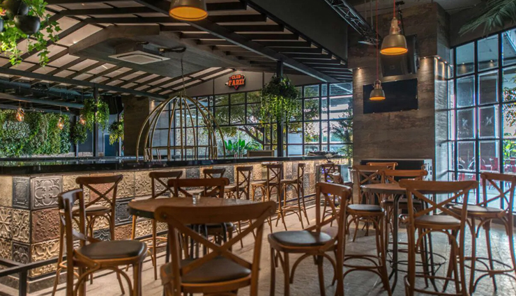 19 Pubs To Enjoy Nightlife in Hyderabad - lifeberrys.com