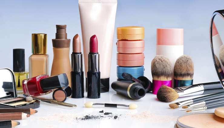 6 Major Side Effects of Using Cosmetic Products - lifeberrys.com