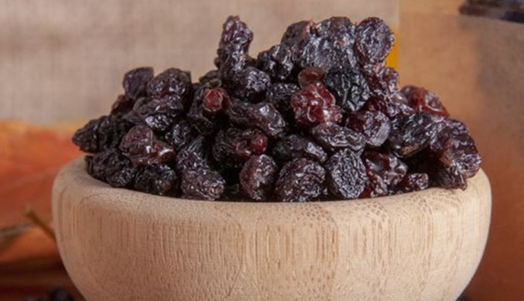 5 Proven Health Benefits of Dried Black Currants - lifeberrys.com