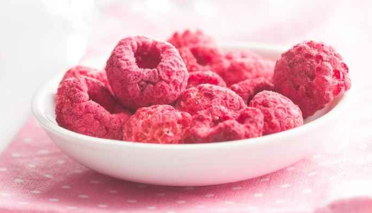 5 Proven Health Benefits of Dried Raspberries - lifeberrys.com