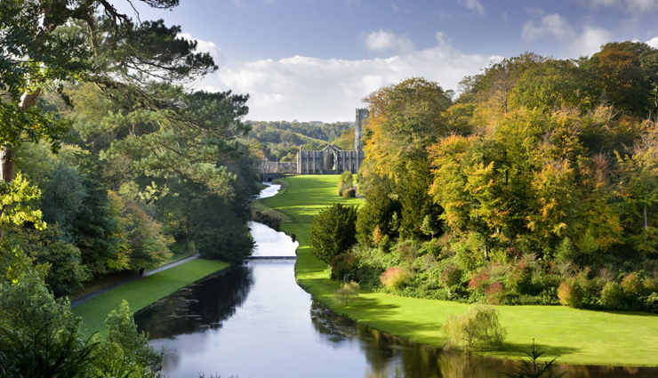 5 Beautiful English Gardens You Must Visit - lifeberrys.com