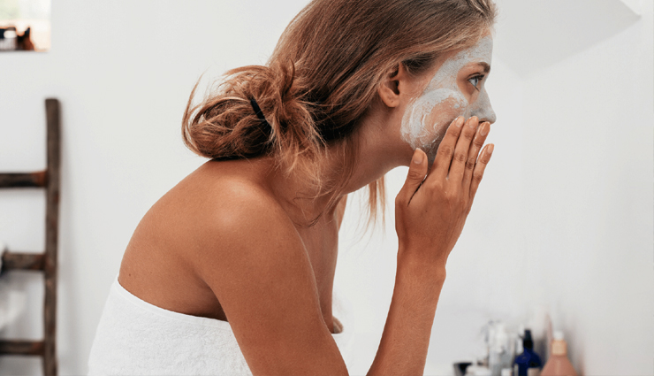 6 Easy Steps To Do Facial at Home - lifeberrys.com
