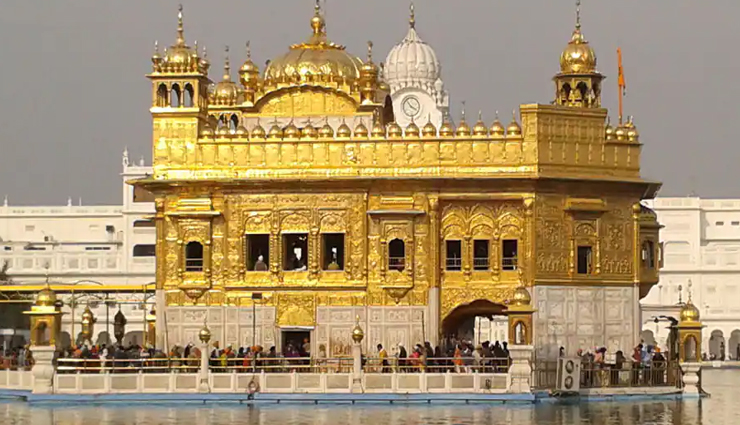 5 Most Famous Pilgrimage To Visit Around The World - lifeberrys.com