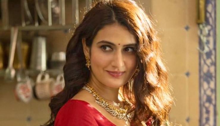 2 News : ‘दंगल गर्ल’ फातिमा ने बताए कास्टिंग काउच के किस्से, सैफ को ...