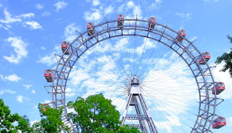 6 Most Famous Ferris Wheels To Visit in The World - lifeberrys.com