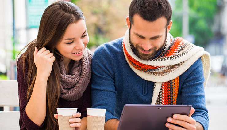 7 Strategies To Make The First Move on a Guy - lifeberrys.com