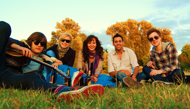 15 Ways To Build Genuine Friendships - lifeberrys.com