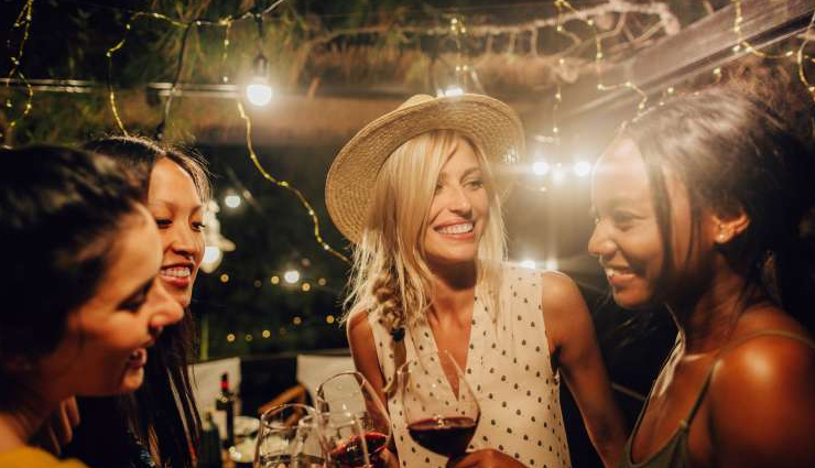 8 Awesome and Exciting Ideas for Girls Night Out - lifeberrys.com