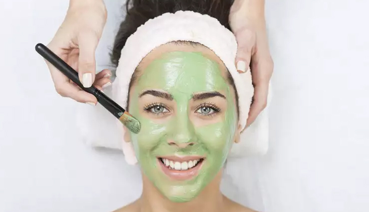 Homemade Green Tea Face Mask To get Smoother Skin - lifeberrys.com