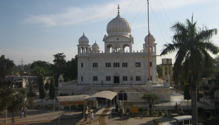 10 Famous Gurdwaras in The World - lifeberrys.com