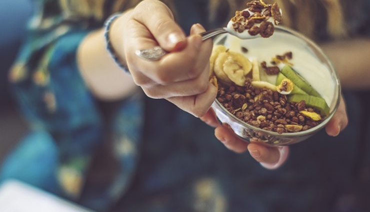 8 Major Causes of Unexplained Weight Gain - lifeberrys.com