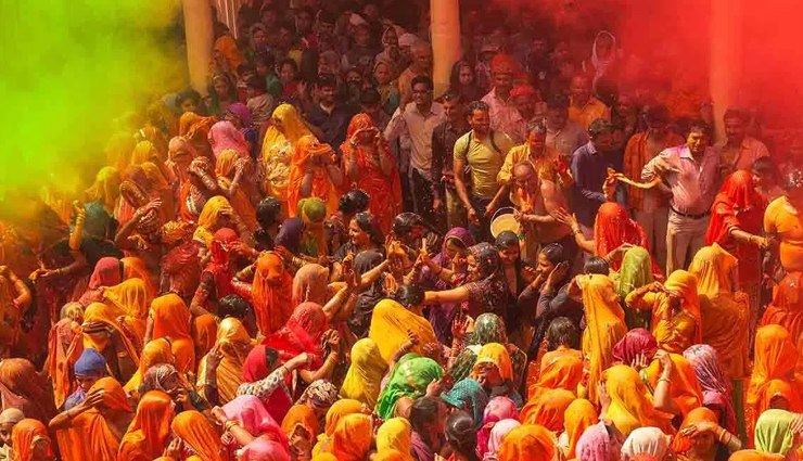 10 Most Beautiful Places To Celebrate Holi in India - lifeberrys.com