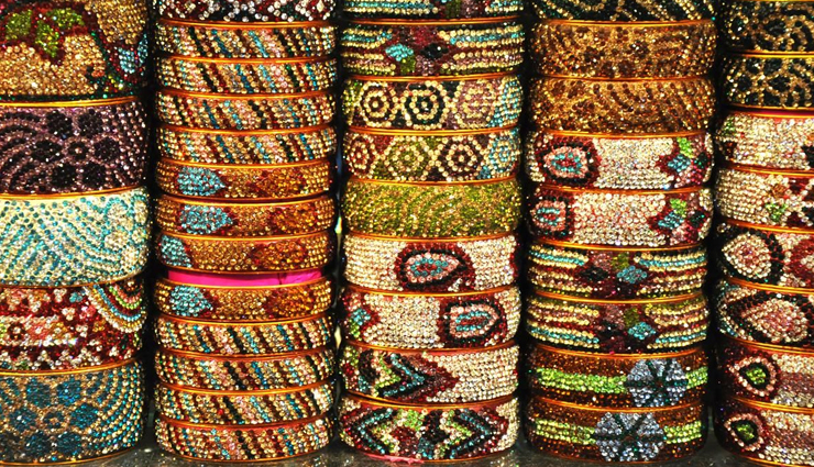 5 Top Hyderabad Souvenirs You Must Pick - lifeberrys.com