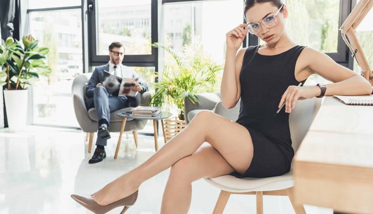 9 Signs a Woman is Intimidated By You - lifeberrys.com