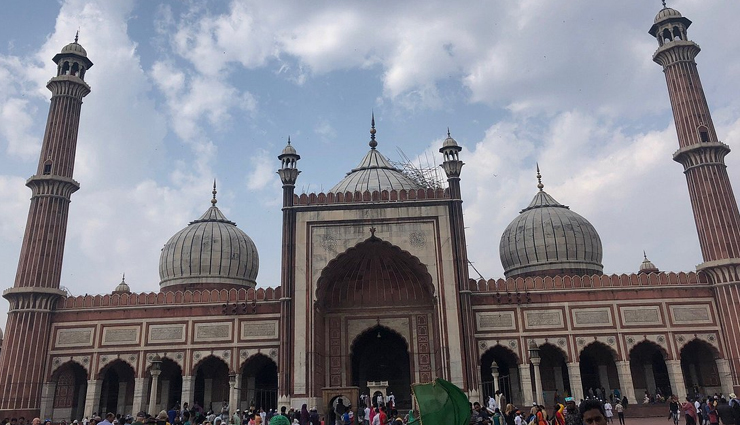 5 Popular Places To Explore in Mathura - lifeberrys.com