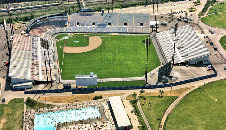 7 Must Visit Parks in Montreal - lifeberrys.com