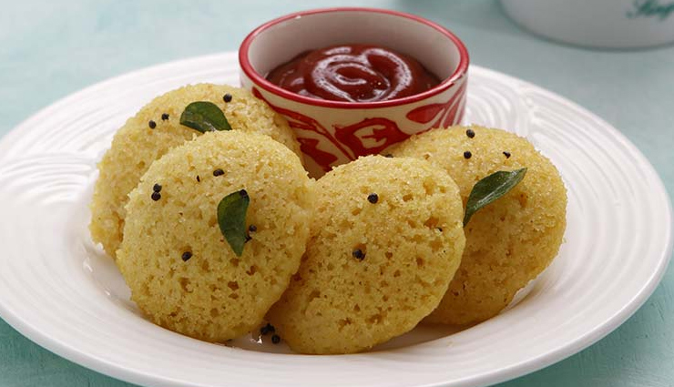Recipe- Delicious and Spicy Jowar Idli - lifeberrys.com