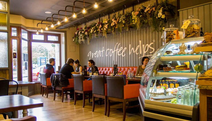 6 Must Visit Coffee Shops in Karachi, Pakistan - lifeberrys.com