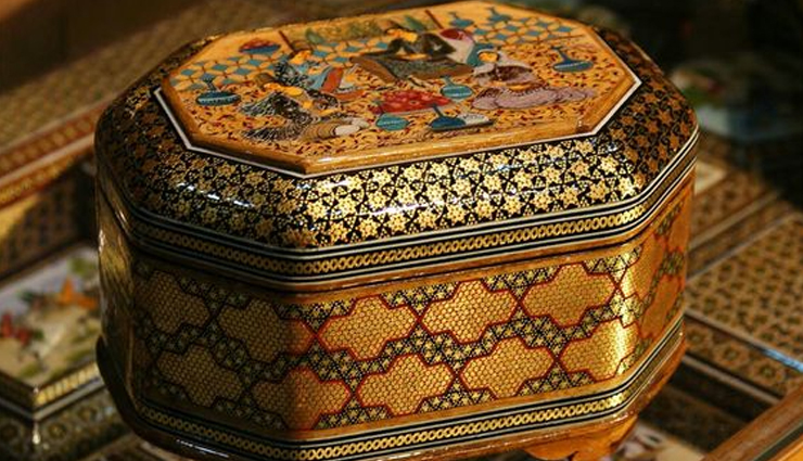 6 Best Souvenirs to Buy From Iran - lifeberrys.com