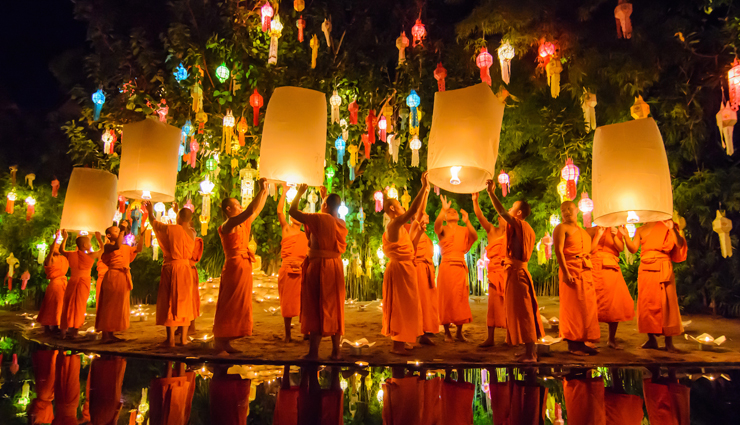 6 Most Beautiful Lantern Festivals From Around The World - lifeberrys.com
