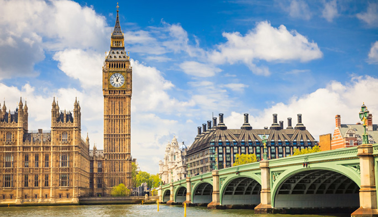 6 Must Visit Leaning Towers Around The World - lifeberrys.com