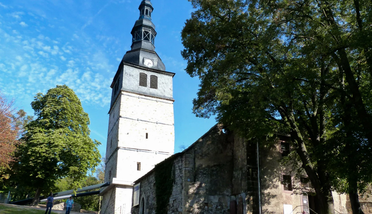 6 Must Visit Leaning Towers Around The World - lifeberrys.com