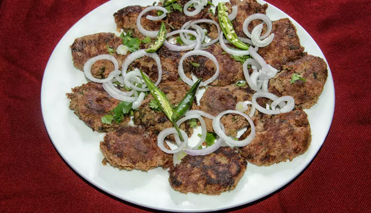 6 Must Try Local Dishes of Lucknow - lifeberrys.com