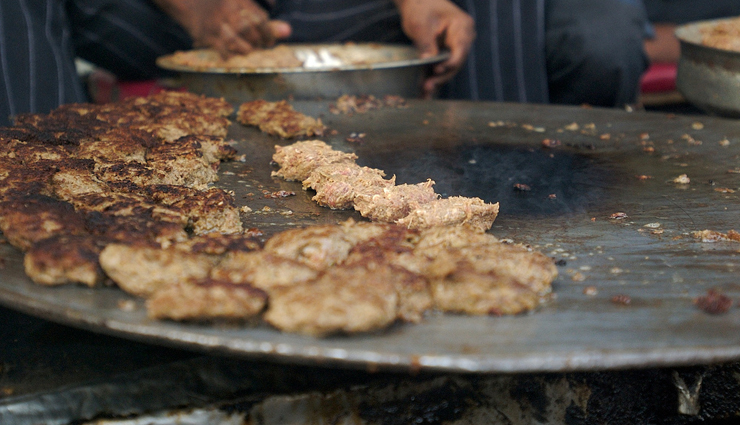 6 Must Try Local Dishes of Lucknow - lifeberrys.com