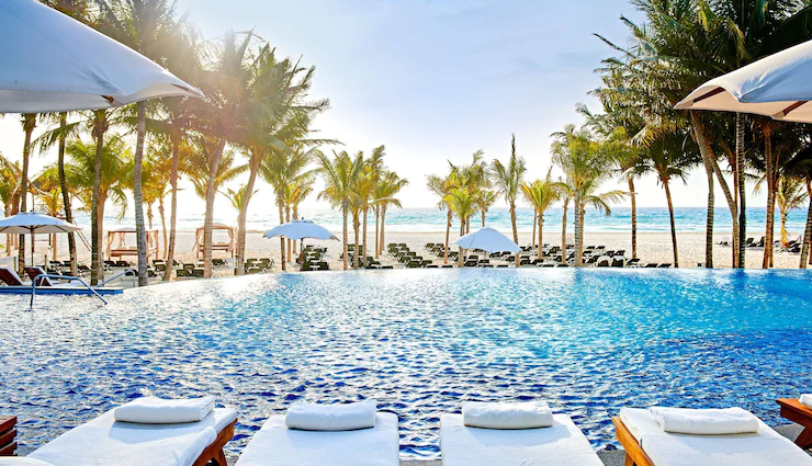 10 Most Luxury Resorts To Visit in The World - lifeberrys.com