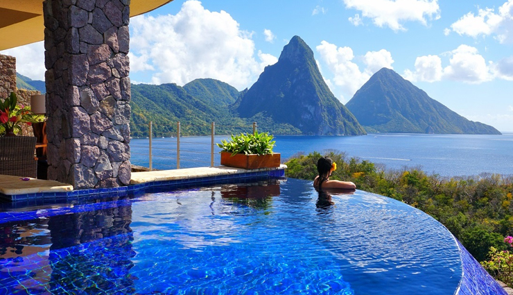 10 Most Luxury Resorts To Visit in The World - lifeberrys.com