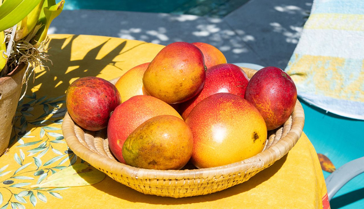 5 DIY Mango Mask for Beautiful Glowing Skin - lifeberrys.com