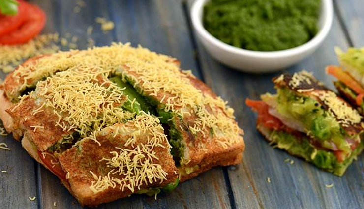 Recipe- Bakery Style Masala Toast - lifeberrys.com