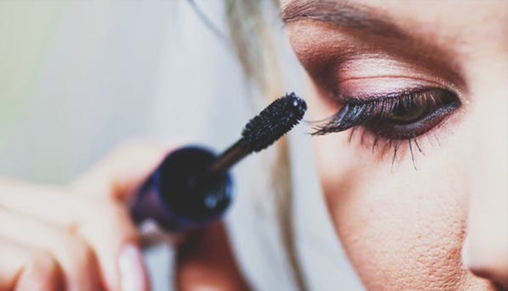 Understand The Procedure for How To Apply Mascara Properly - lifeberrys.com