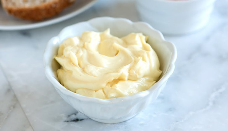 7 Benefits of Mayonnaise For Skin, Face and Hair - lifeberrys.com