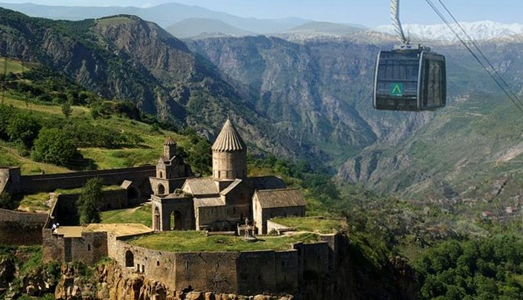 7 Beautiful Monasteries To Visit Around The World - lifeberrys.com